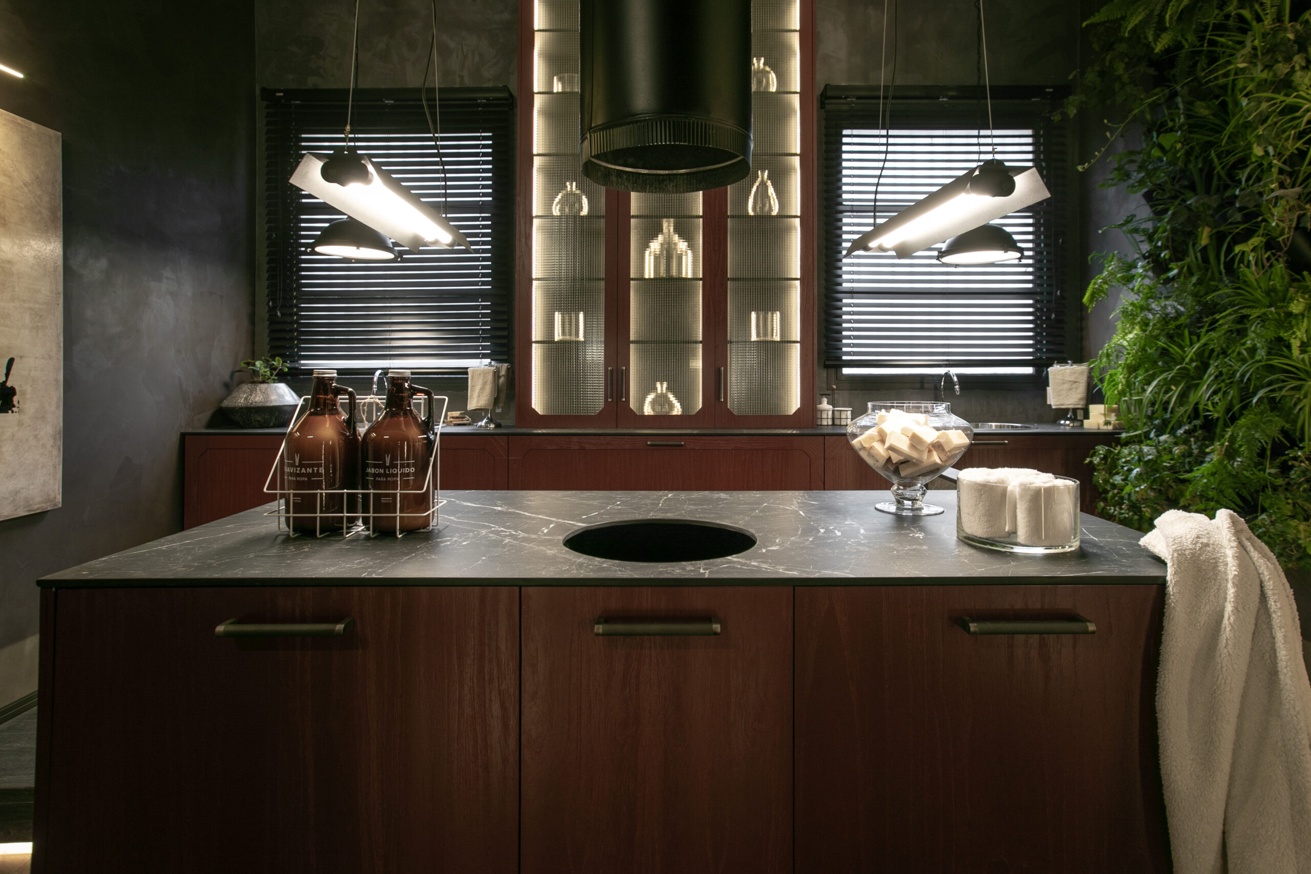 Laundry: T-aller – Obras